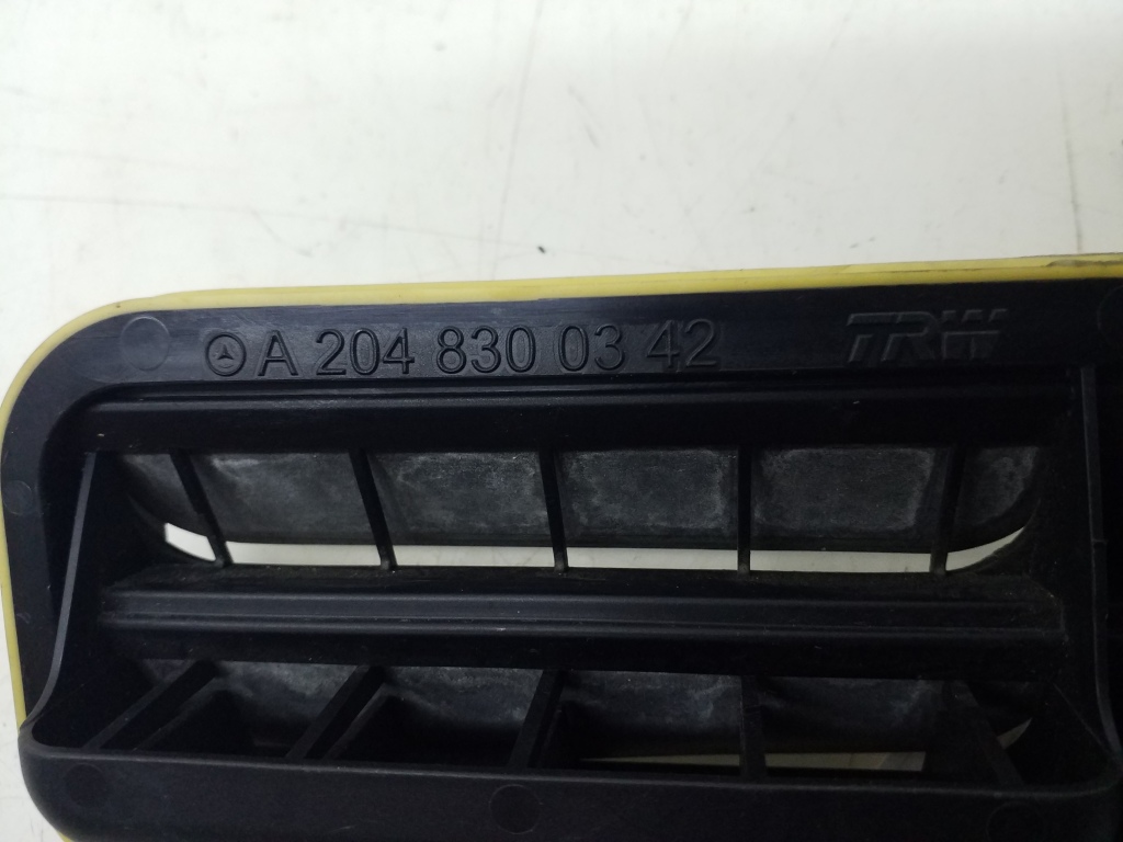Used Mercedes Benz C-Class Rear wing ventilation grille A2048300342