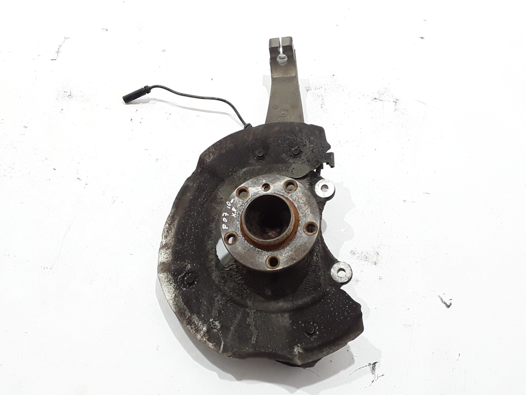 Used BMW 5 SERIES Hub front 31216775767