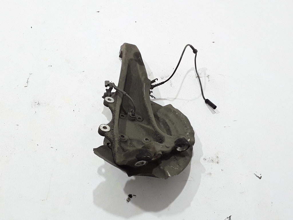Used BMW 5 SERIES Hub front 31216775767