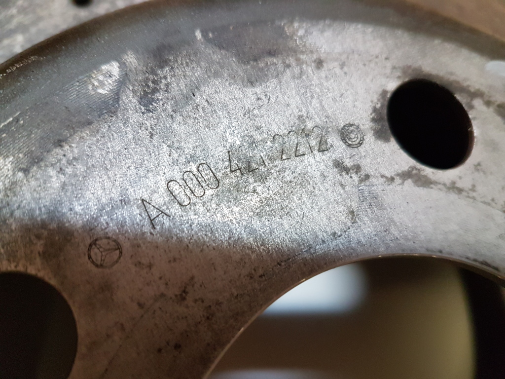 Used Mercedes Benz C-Class Brake disc front A0004212212