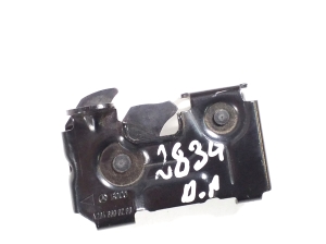 Used Mercedes Benz C-Class Engine cover lock A2048800260