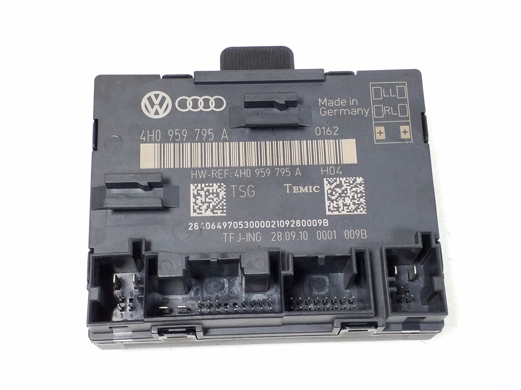 Naudotas AUDI A8 Galinių šoninių durų valdymo blokas 4H0959795A