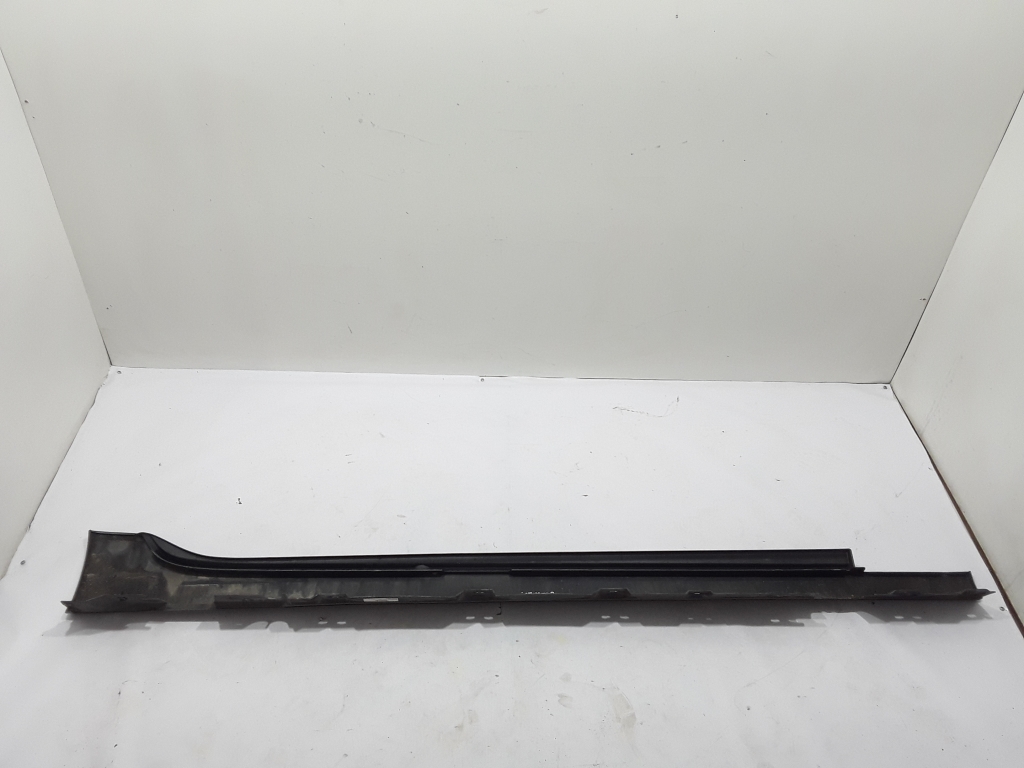 Used BMW 5 SERIES Exterior sill trim 51177233365