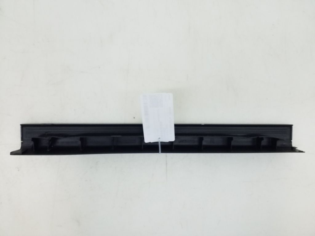 Used Mercedes Benz C-Class Inner threshold trim A2046860036
