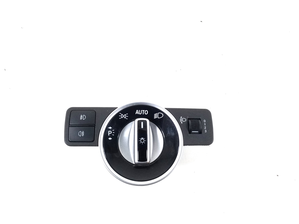 Used Mercedes Benz B-Class Light on switch A2049053003