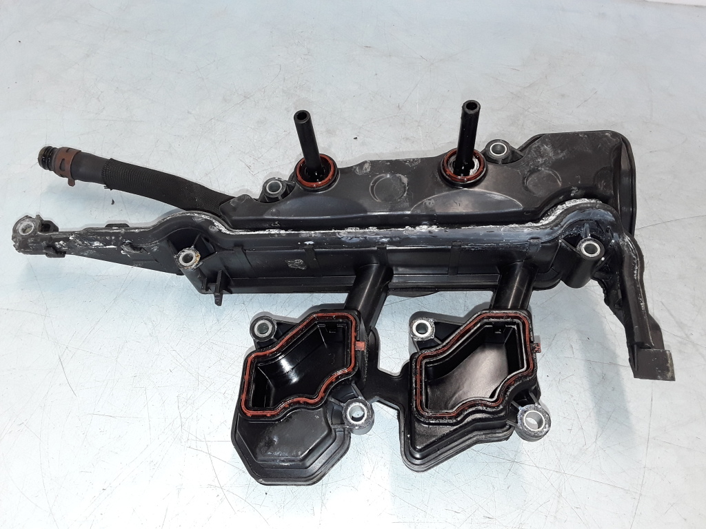 Used RENAULT Trafic Oil filler pipe 8200673395