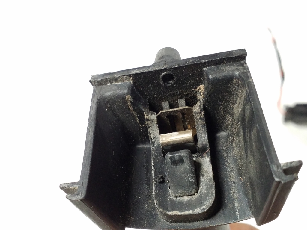 Used Volkswagen Phaeton Fuel filler cap lock 1C0810773