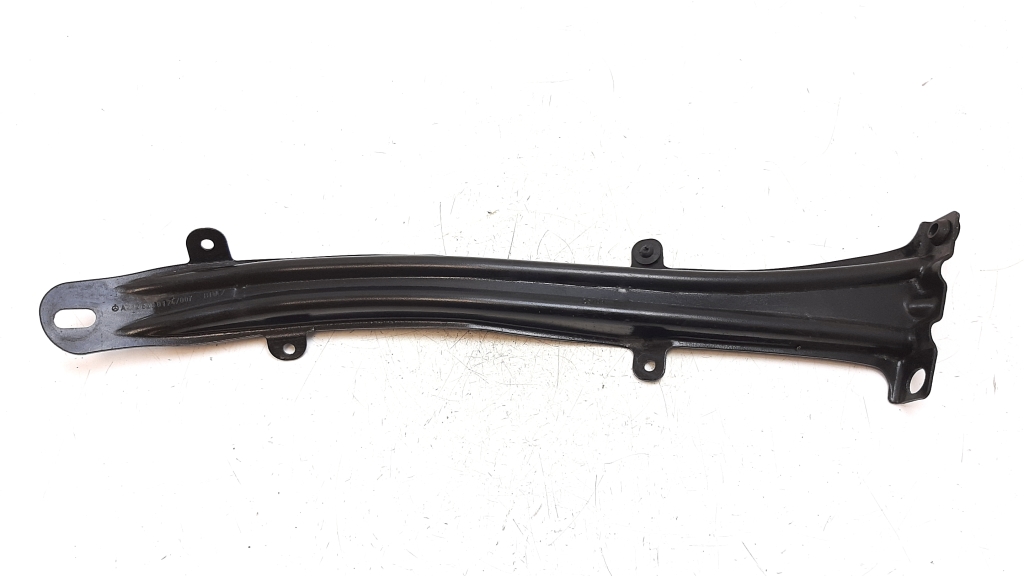 Naudotas Mercedes Benz E-Class Lanžerono kita detalė A2126280124