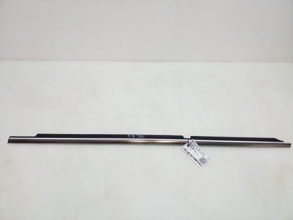 Used Mercedes Benz C-Class Rear side door strip to glass outer A2047351565