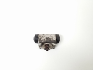 Used TOYOTA Hilux Rear brake cylinder 47550-09090