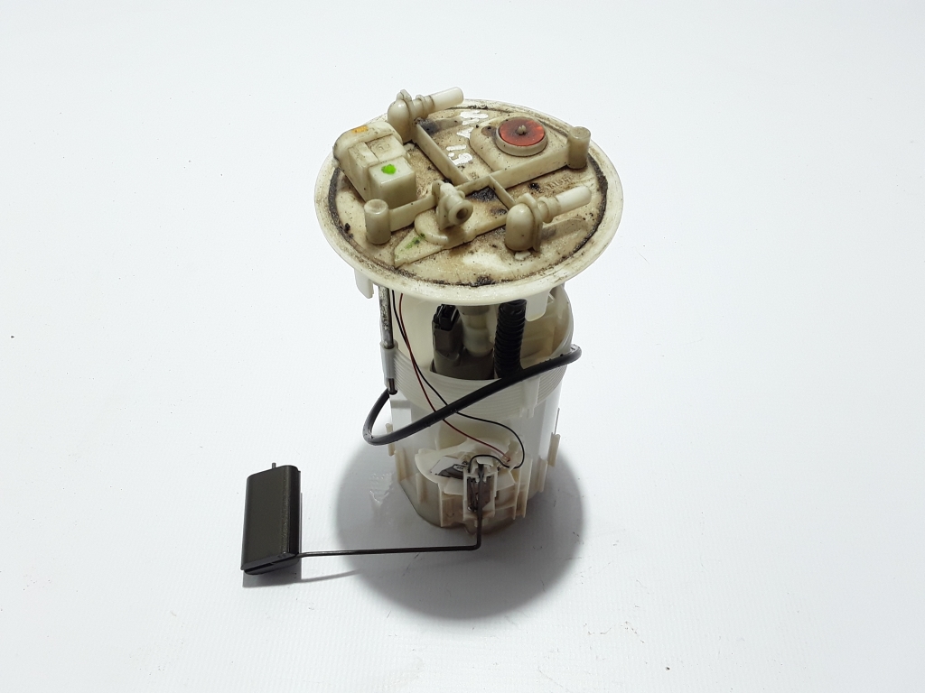 Used Opel Vivaro Fuel pump in the tank