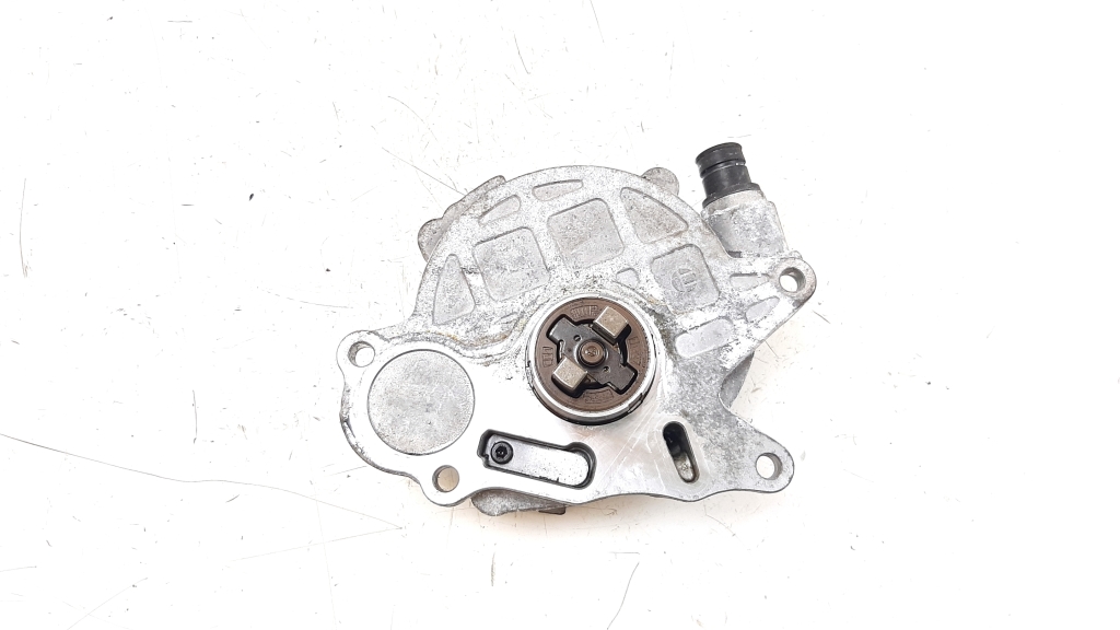 Used Volkswagen Passat Vacuum pump 03L145100