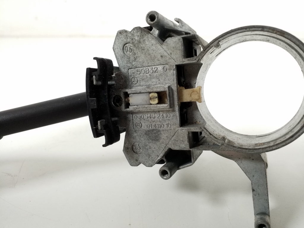 Used Mercedes Benz S-Class Switch and its parts A0005452410