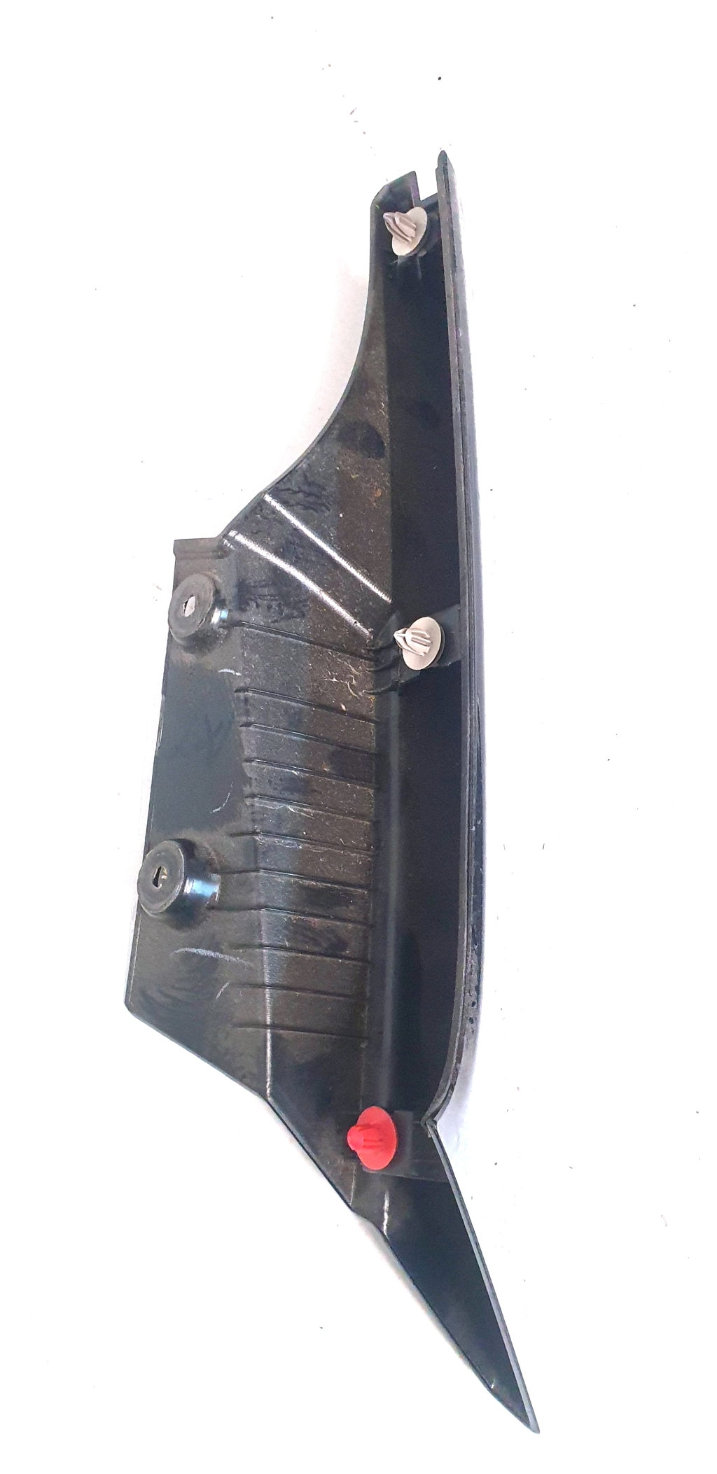 Used NISSAN X-Trail Tail light trim 960334CE0A