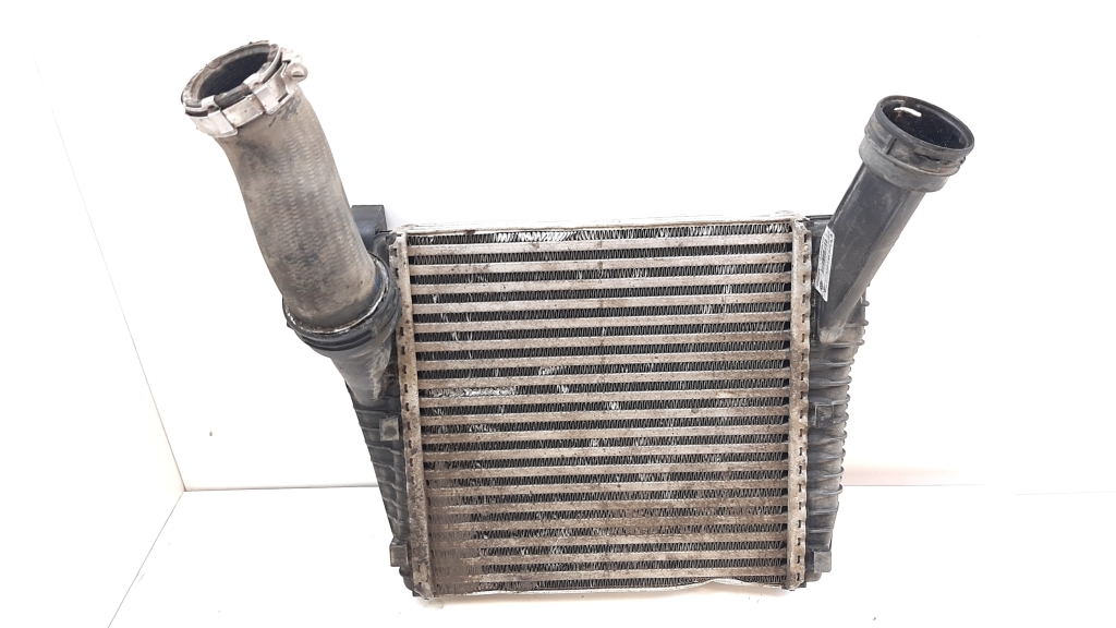 Used AUDI Q7 Intercooler radiator 7P0145804A