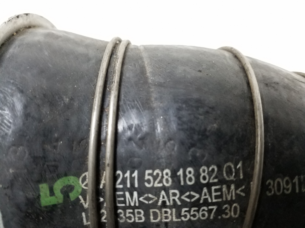 Used Mercedes Benz E-Class Intercooler hose A2115281882