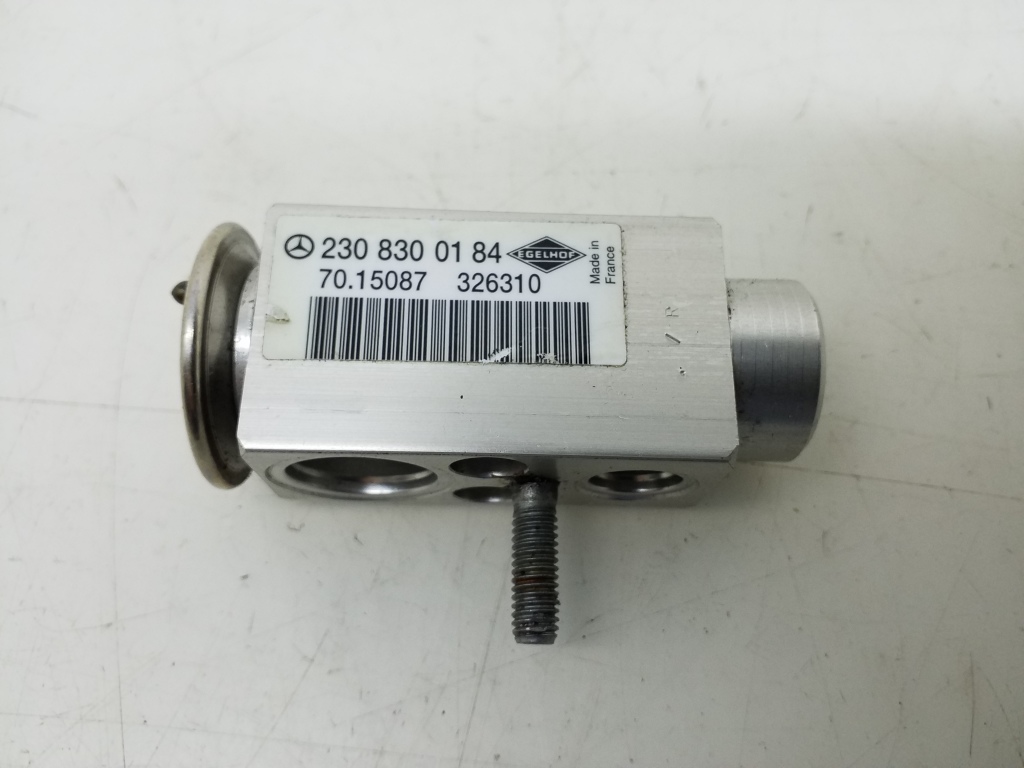 Used Mercedes Benz C-Class Valve other A2308300184
