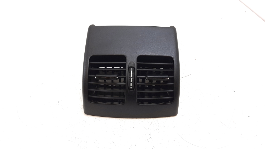 Used Mercedes Benz C-Class Another detail of the interior console ...