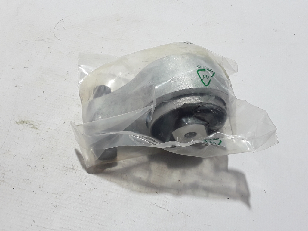 Used RENAULT Master Engine cushion 8200027176