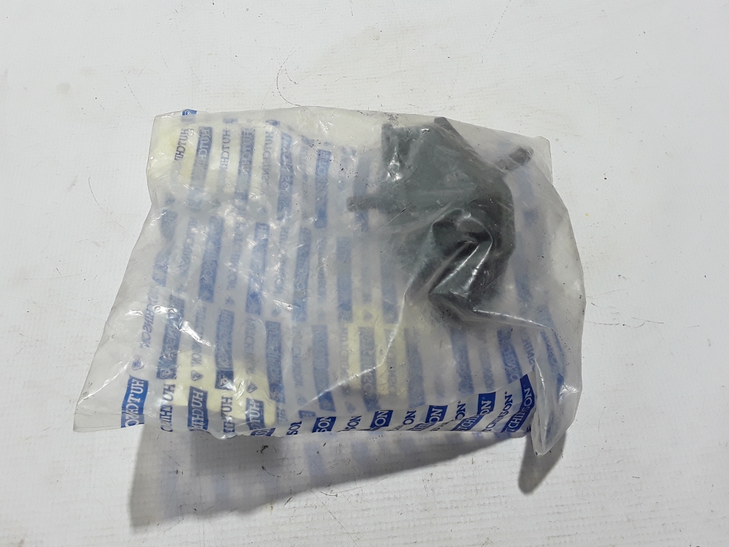 Used RENAULT Megane Pillow gearbox 7700801543