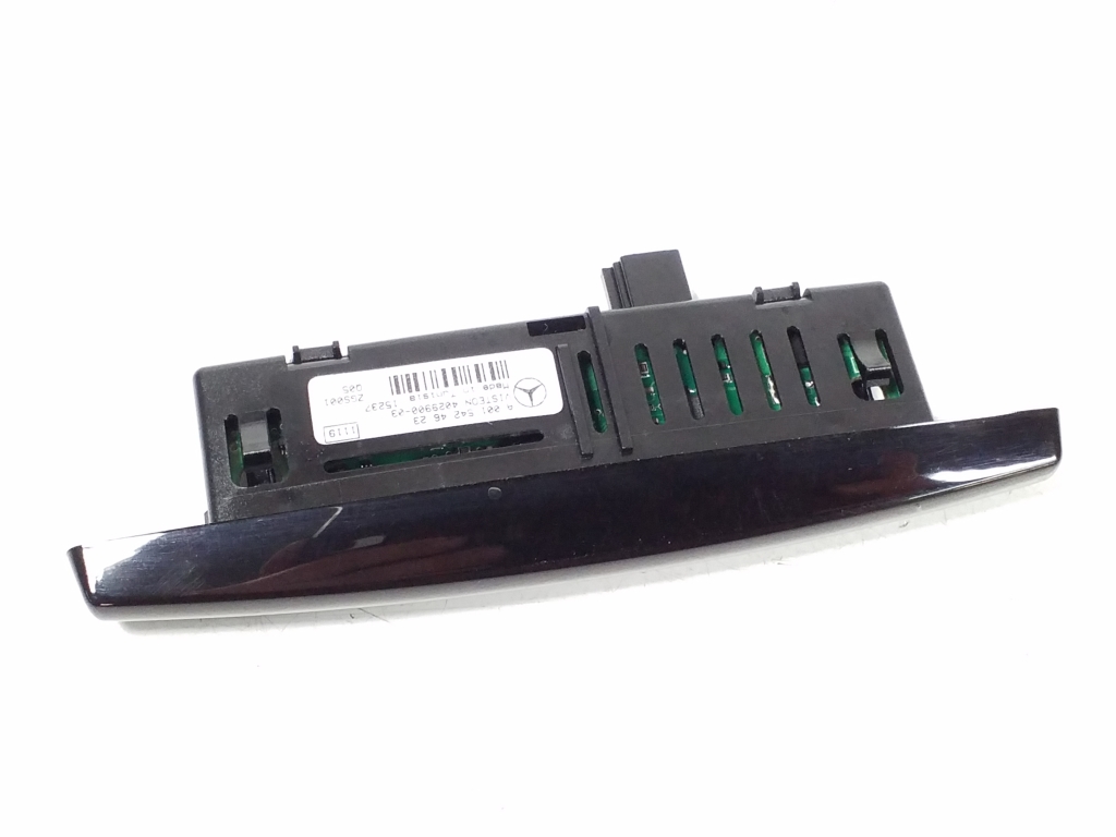 Used Mercedes Benz E-Class Parking system display A0015424623