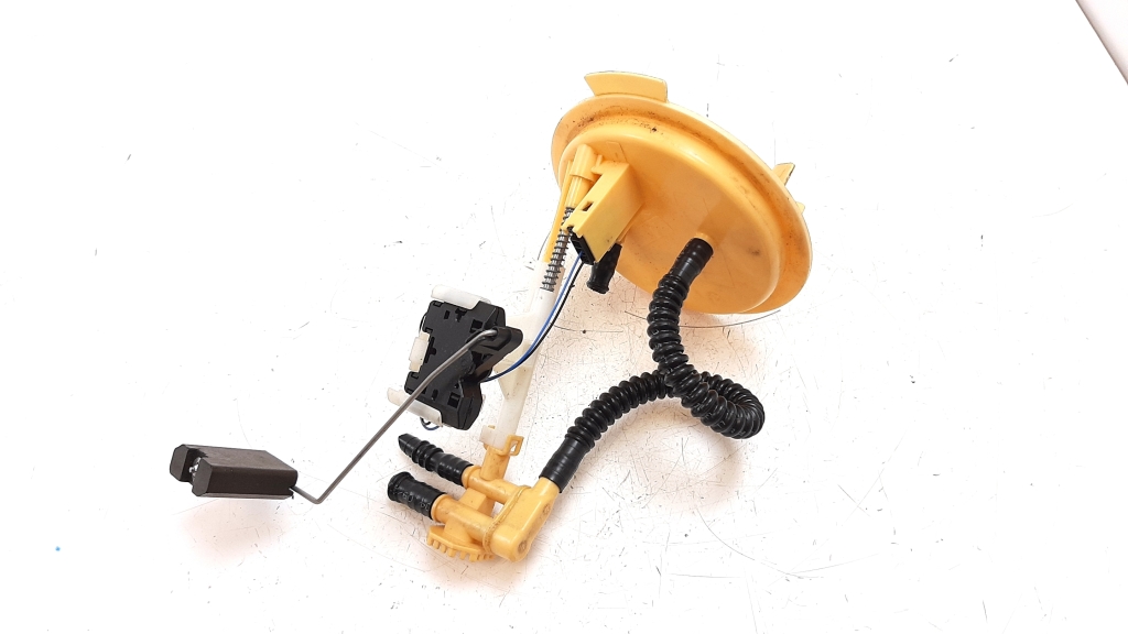 Used Mercedes Benz E-Class Fuel level gauge in the tank A2124700594