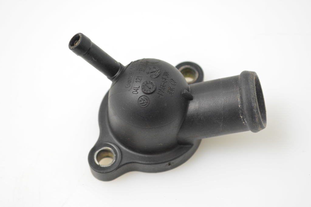 Used Volkswagen Golf Other part of the thermostat 04L121131AA