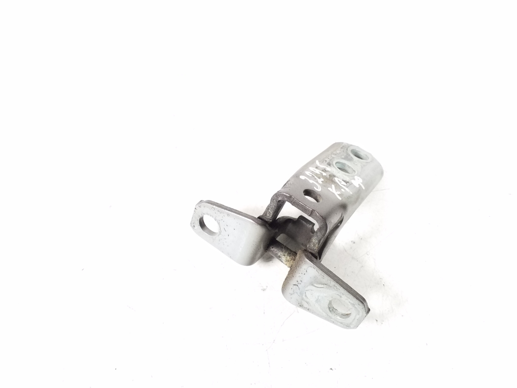 Used Mitsubishi ASX Front door lower hinge 5702A064