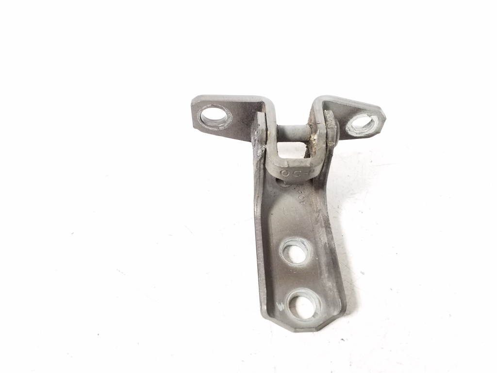 Used Mitsubishi ASX Front door lower hinge 5702A064