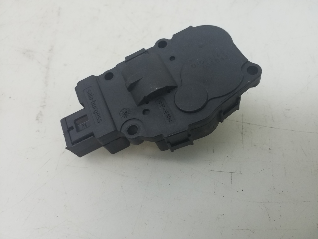 Used Mercedes Benz C-Class Interior shoulder valve motor A2219066900