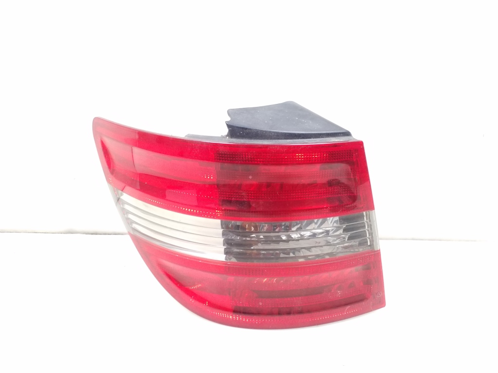 Used Mercedes Benz B-Class Rear corner lamp and its details