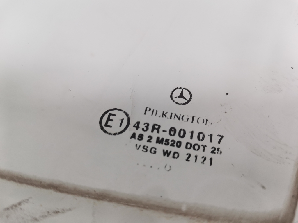 Used Mercedes Benz S-Class Front door glass A2207200318
