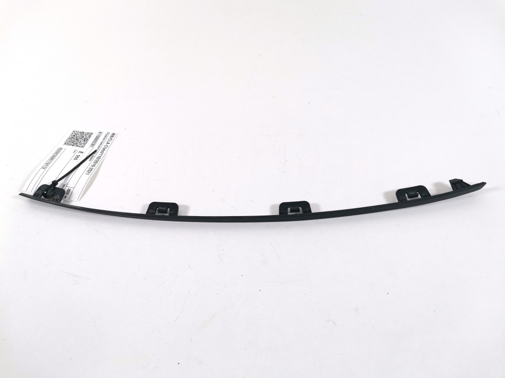 Naudotas Mercedes Benz CLA-Class Priekinio bamperio kita detalė A1188855301