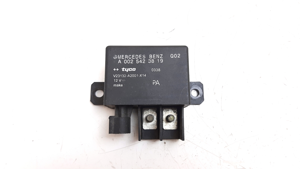 Used Mercedes Benz E-Class Relay A0025423819