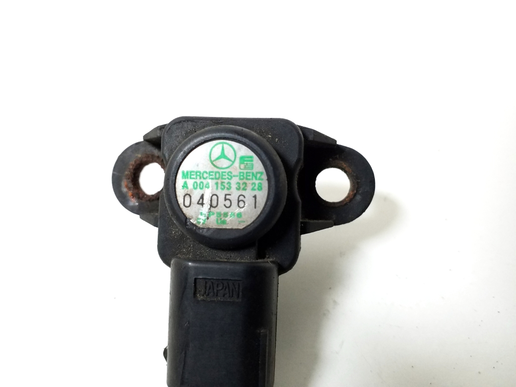 Used Mercedes Benz Vito Air pressure sensor A0041533228