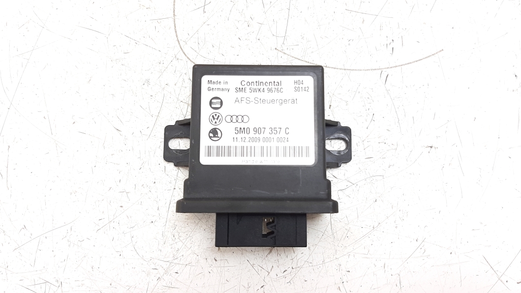 Used Volkswagen Passat Light control module 5M0907357C