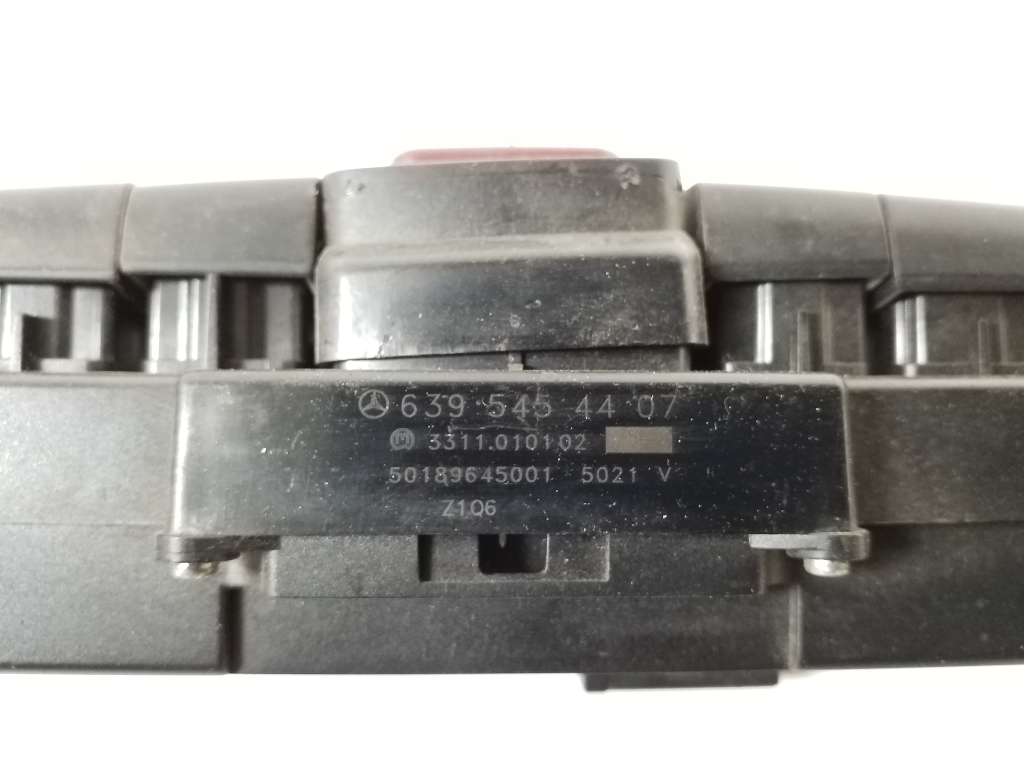 Used Mercedes Benz Vito Switch and its parts A6395454407