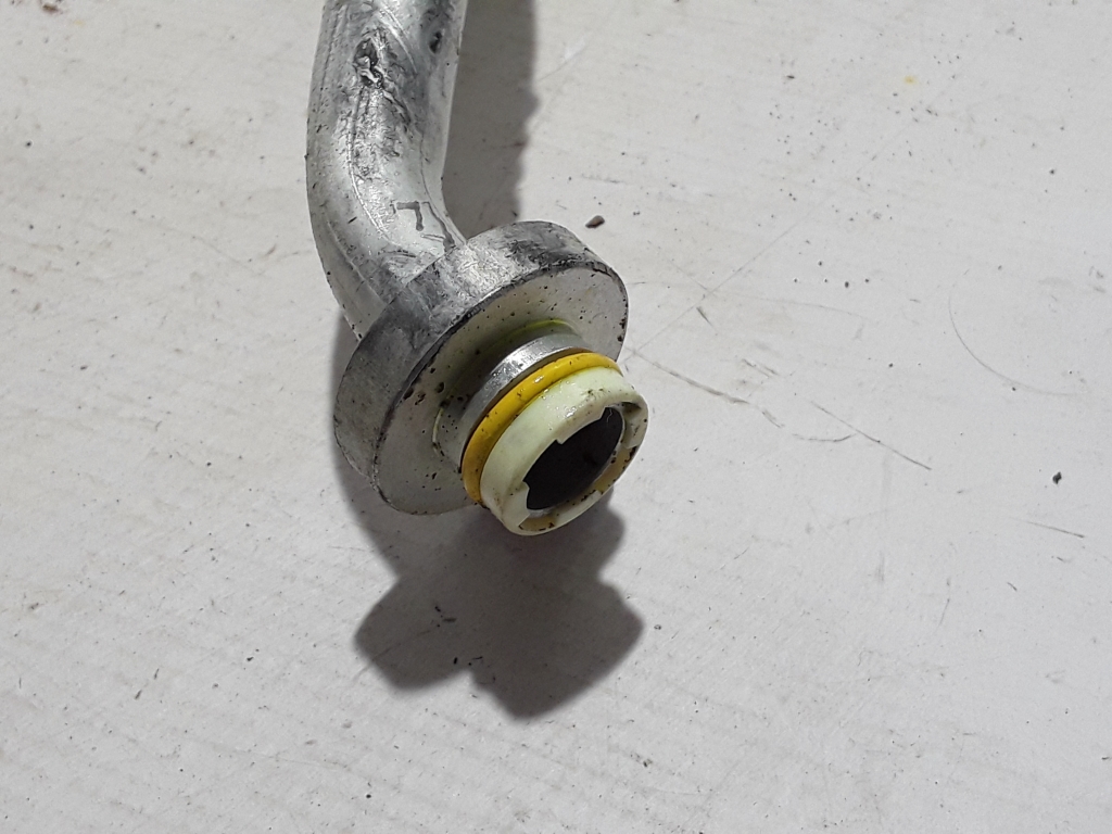 Used VOLVO V60 Hose for air conditioning 32226736