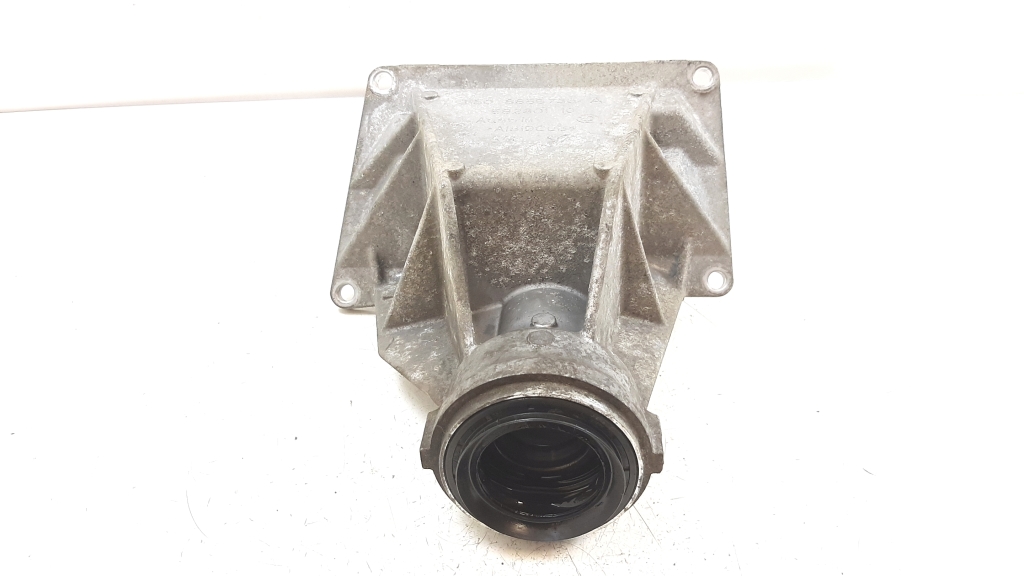 Used BMW 3 SERIES Front axle bracket 8655736