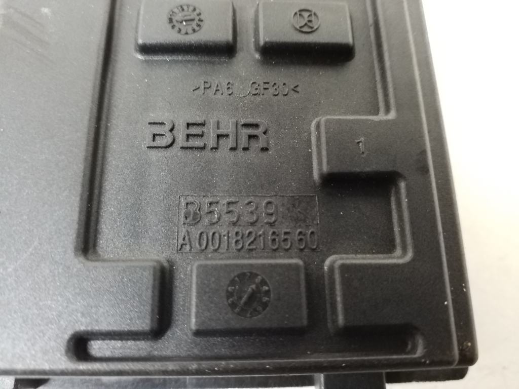 Used Mercedes Benz Vito Cabin shoulder motor resistance A0018216560