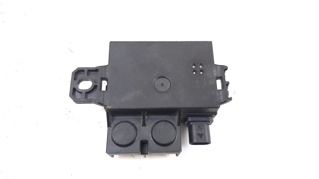 Used Mercedes Benz E-Class Relay A0009822023