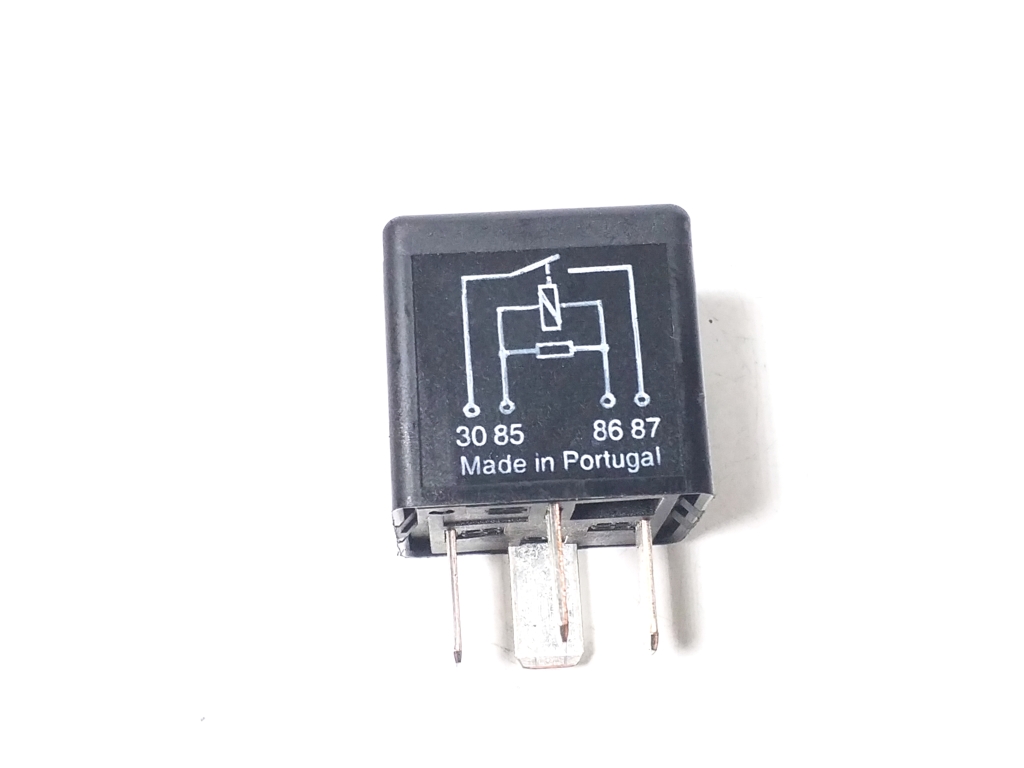 Used Mercedes Benz SLK-Class Relay A0035420819