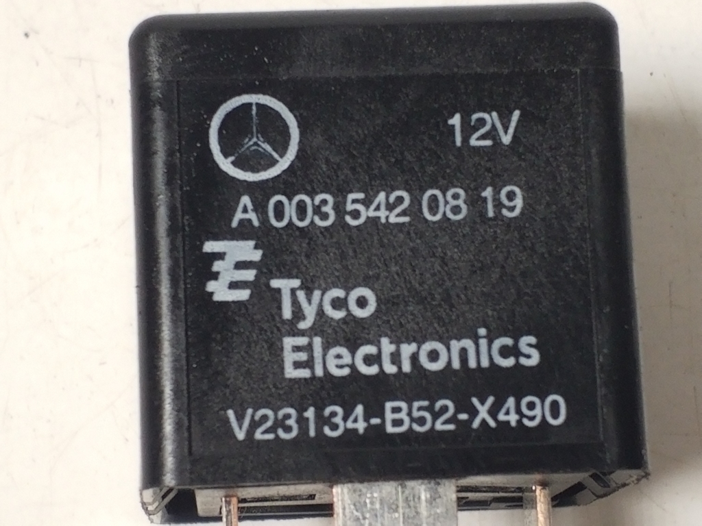 Naudotas Mercedes Benz SLK-Class Rėlė A0035420819