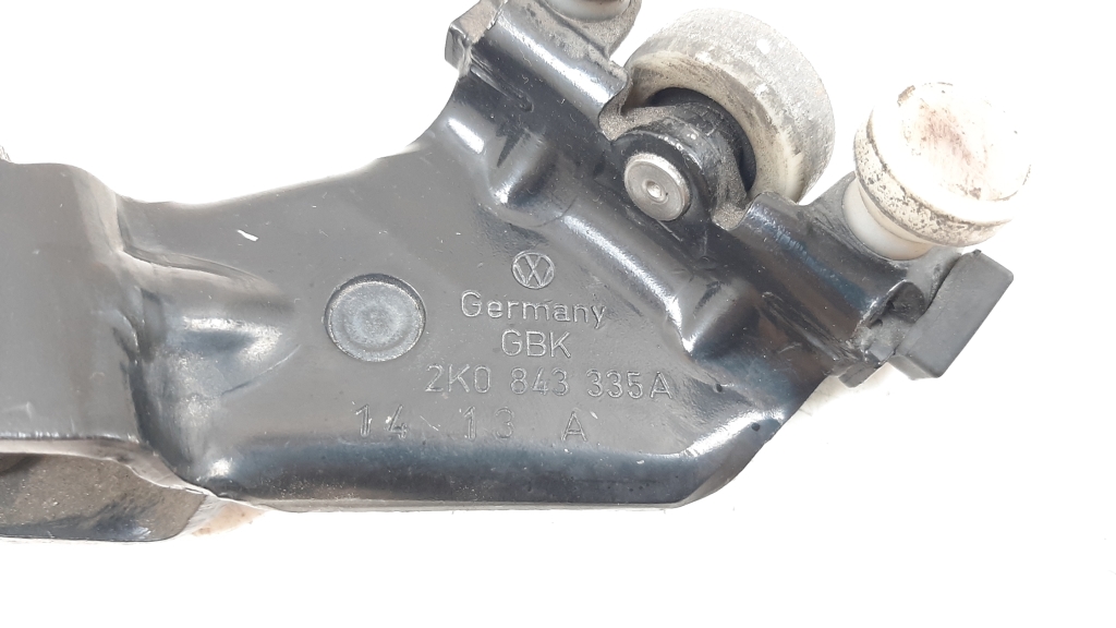 Used Volkswagen Caddy Sliding door bracket 2K0843335A