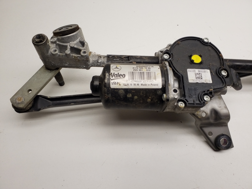 Used Mercedes Benz A-Class Windshield wiper mechanism a1768200040