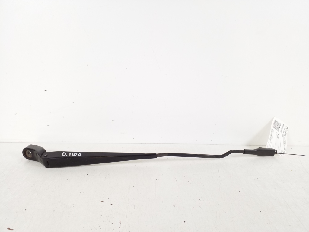 Used Mercedes Benz Vito Windshield wiper blade A0018205544