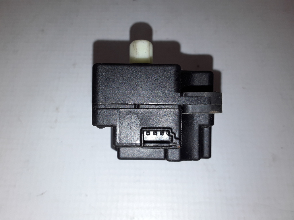 Used VOLVO XC60 Interior shoulder valve motor 31348271