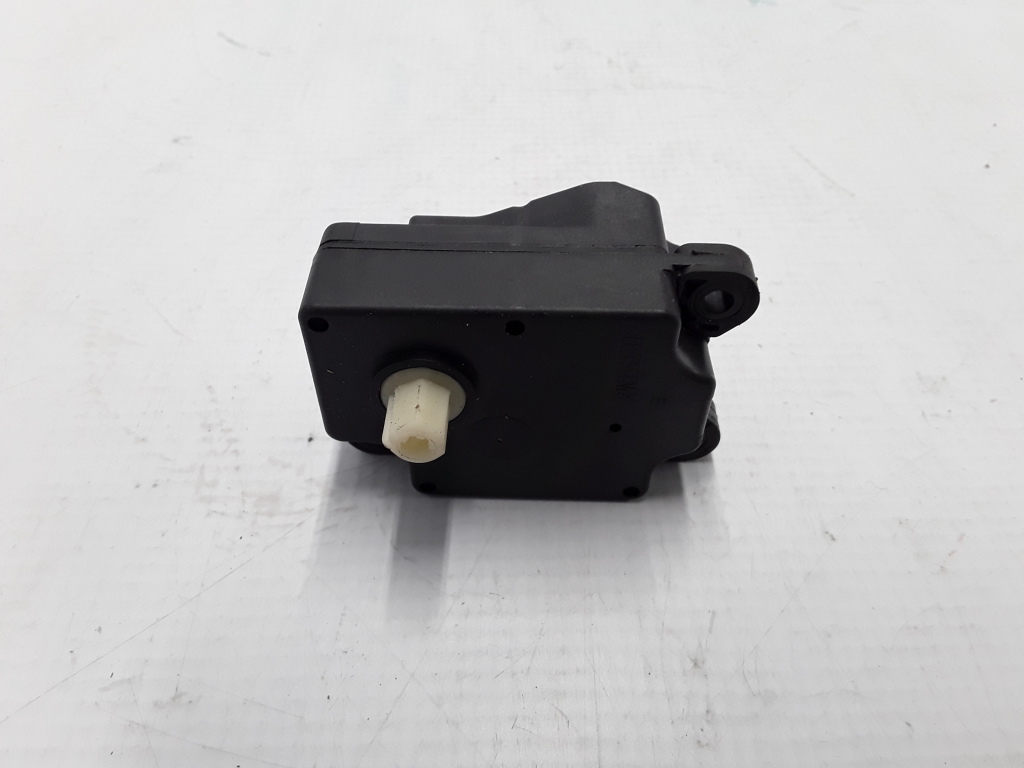 Used VOLVO XC60 Interior shoulder valve motor 31348271