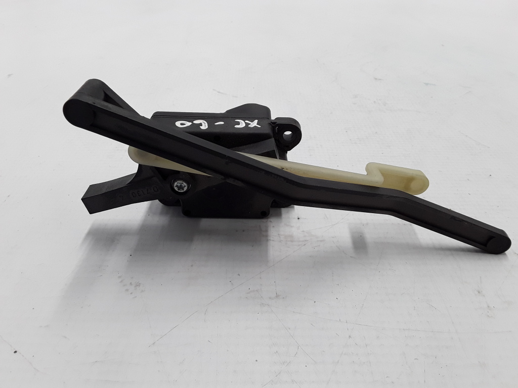 Used VOLVO XC60 Interior shoulder valve motor 31348271