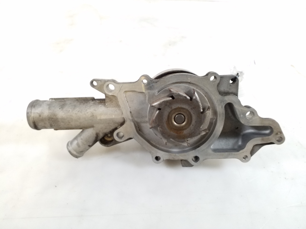 Used Mercedes Benz Vito Water pump A6462001001